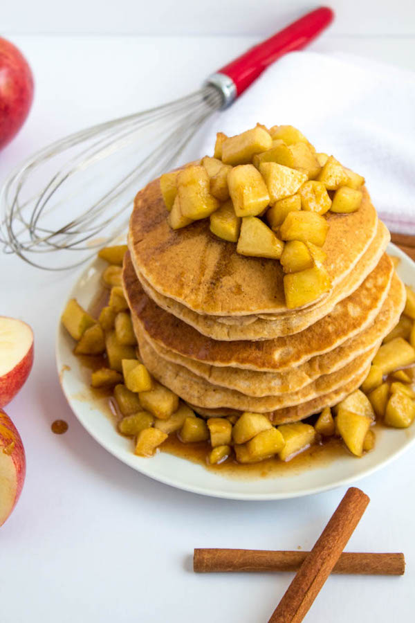 Apple Cinnamon Pancakes ~ Recipe | Queenslee Appétit