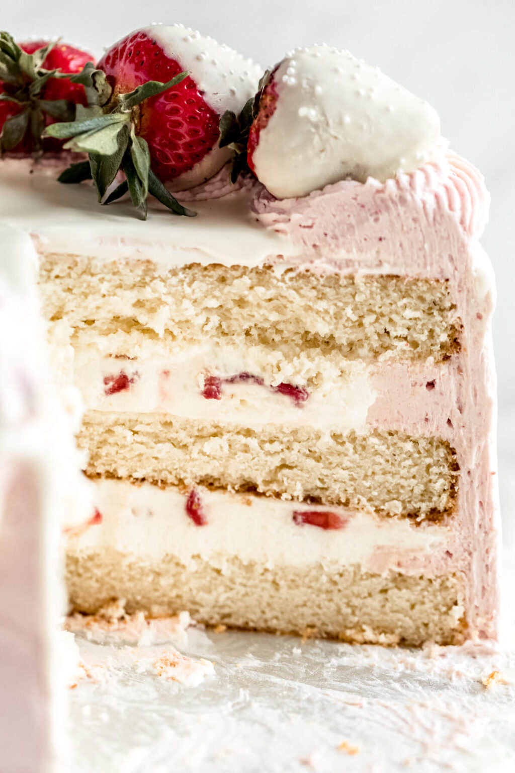 White Chocolate Covered Strawberry Cake Queenslee Appétit