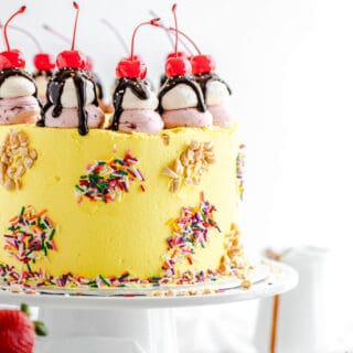 Banana Split Layer Cake | Queenslee Appétit